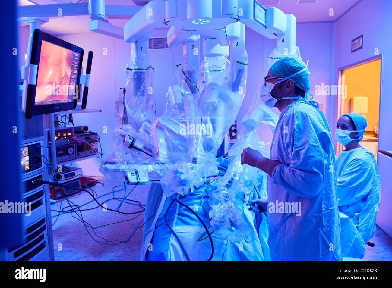 Surgical Treatment of Prostate Cancer, Radical prostatectomy, Da Vinci ...