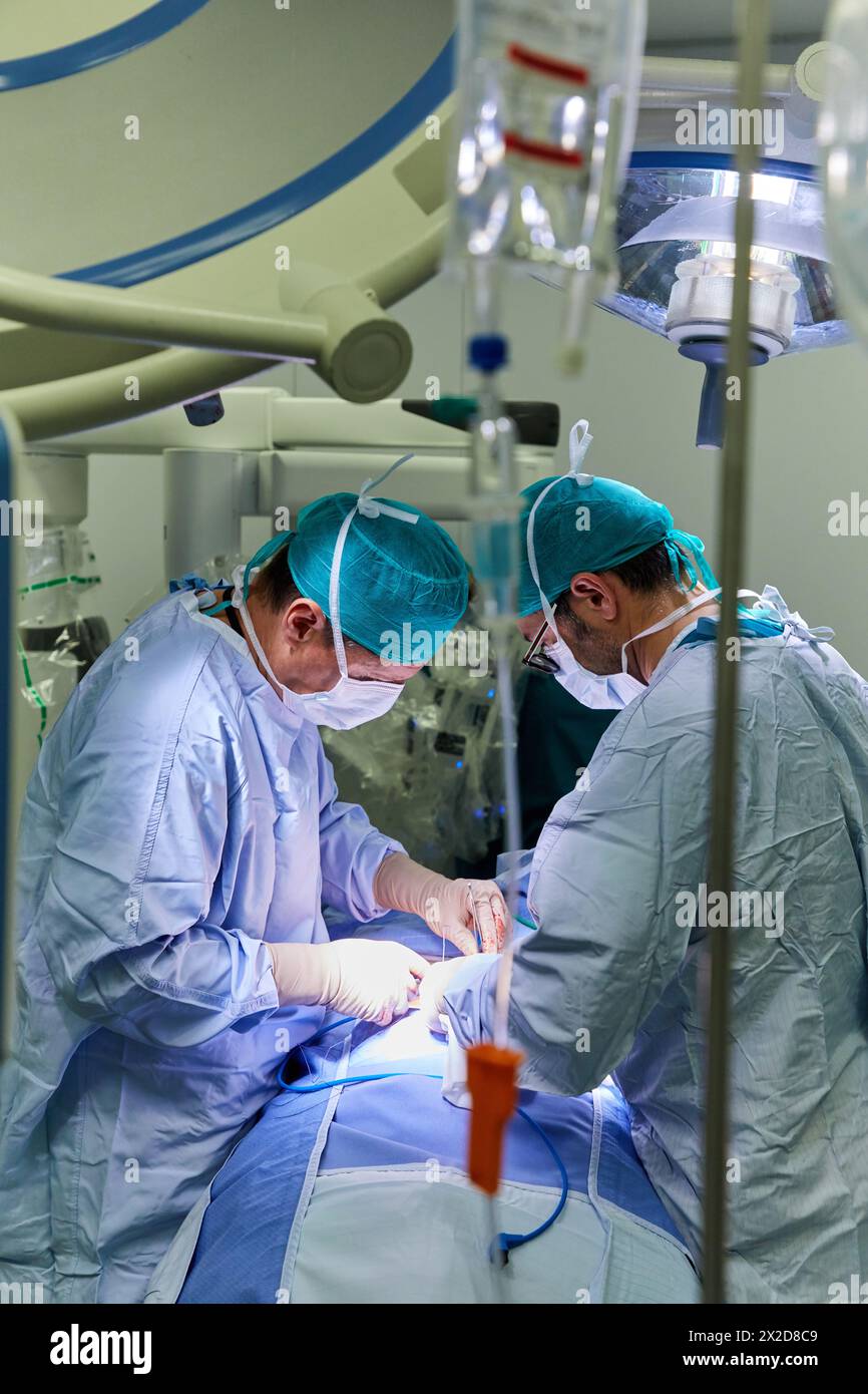 Doctor's bag medical hi-res stock photography and images - Alamy