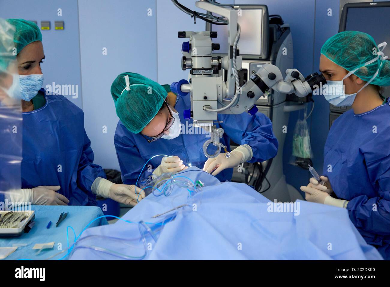 Surgeons, Surgical intervention of eyes, Cataracts, Operating theater ...