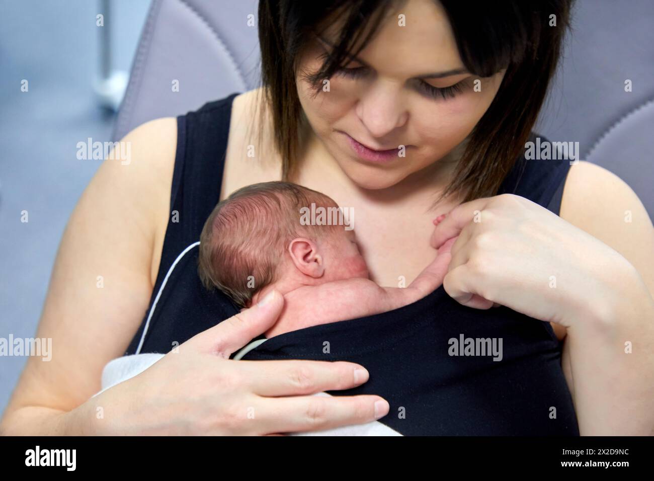 Mother with baby, mother-kangaroo method, Skin-to-skin contact, Neonatal pediatrics, Medical ...