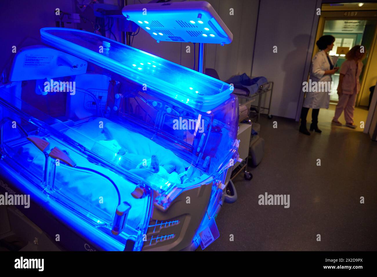 Phototherapy hi-res stock photography and images - Alamy
