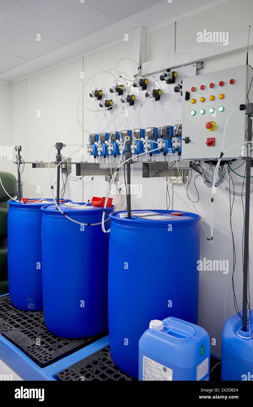 Detergent tanks, Sterilization, Autoclave Cleaning, Hospital Donostia ...