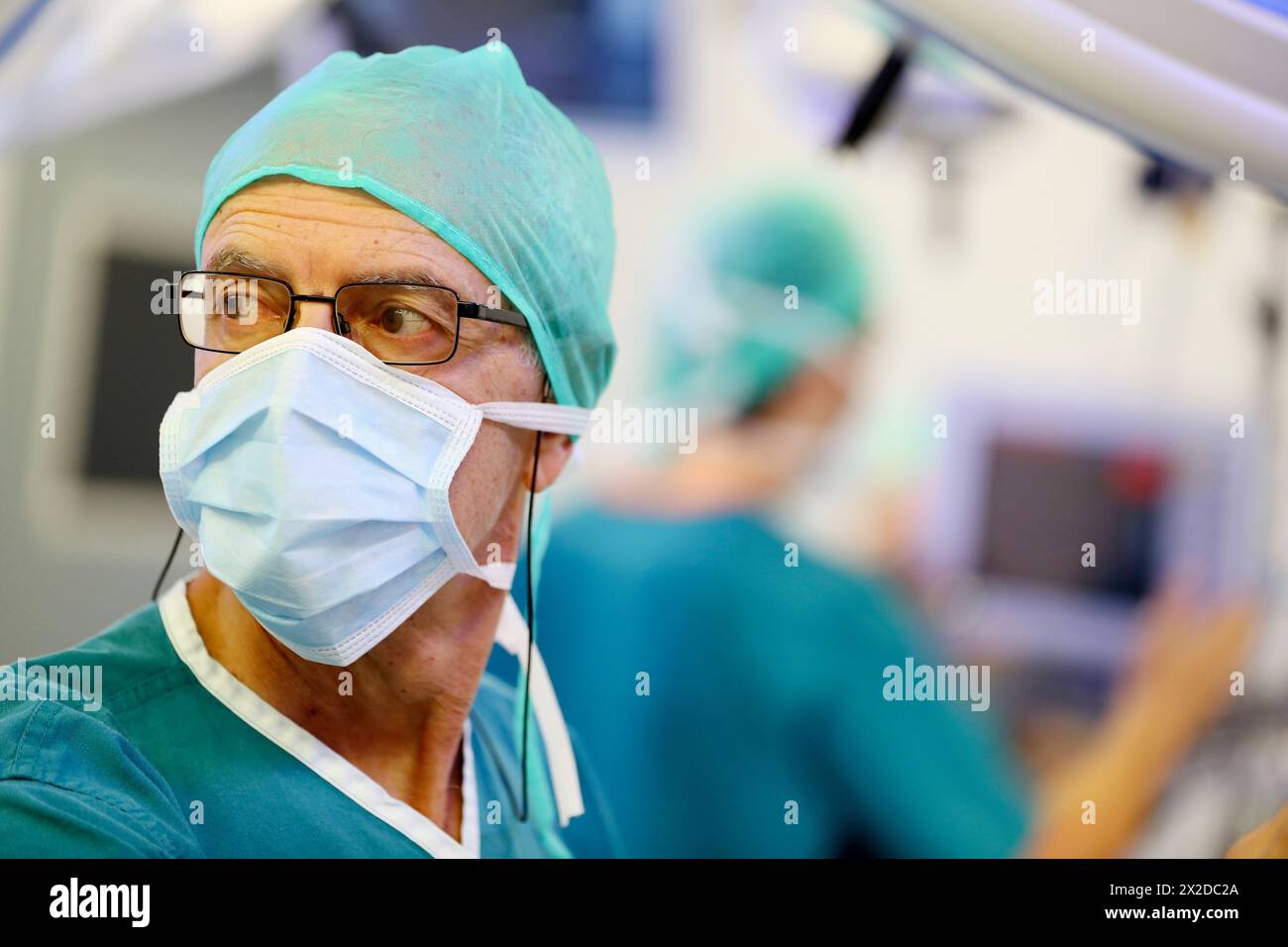 Surgeon, Surgery, Operating room, Onkologikoa Hospital, Oncology ...