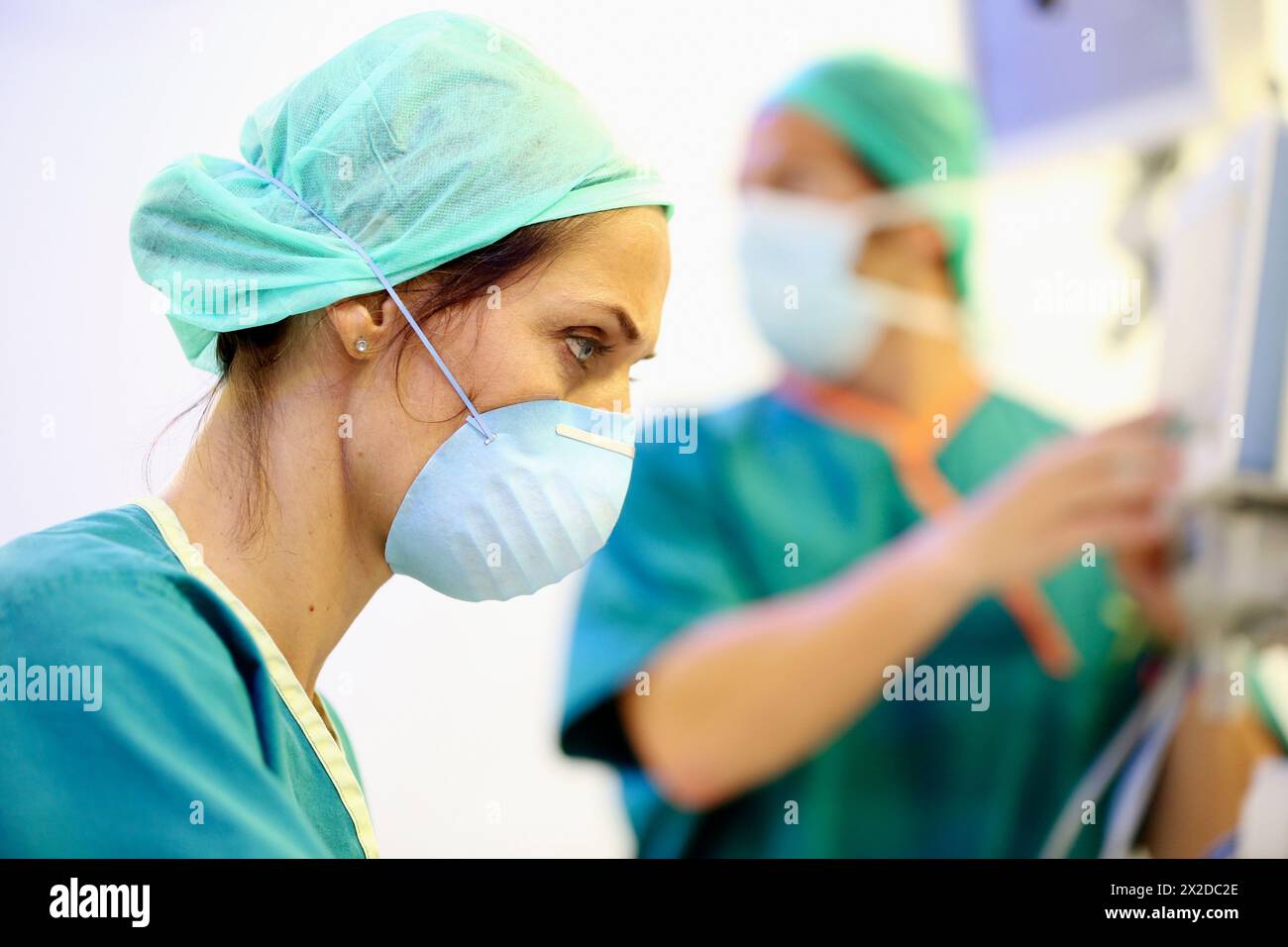 Surgeon, Surgery, Operating room, Onkologikoa Hospital, Oncology ...