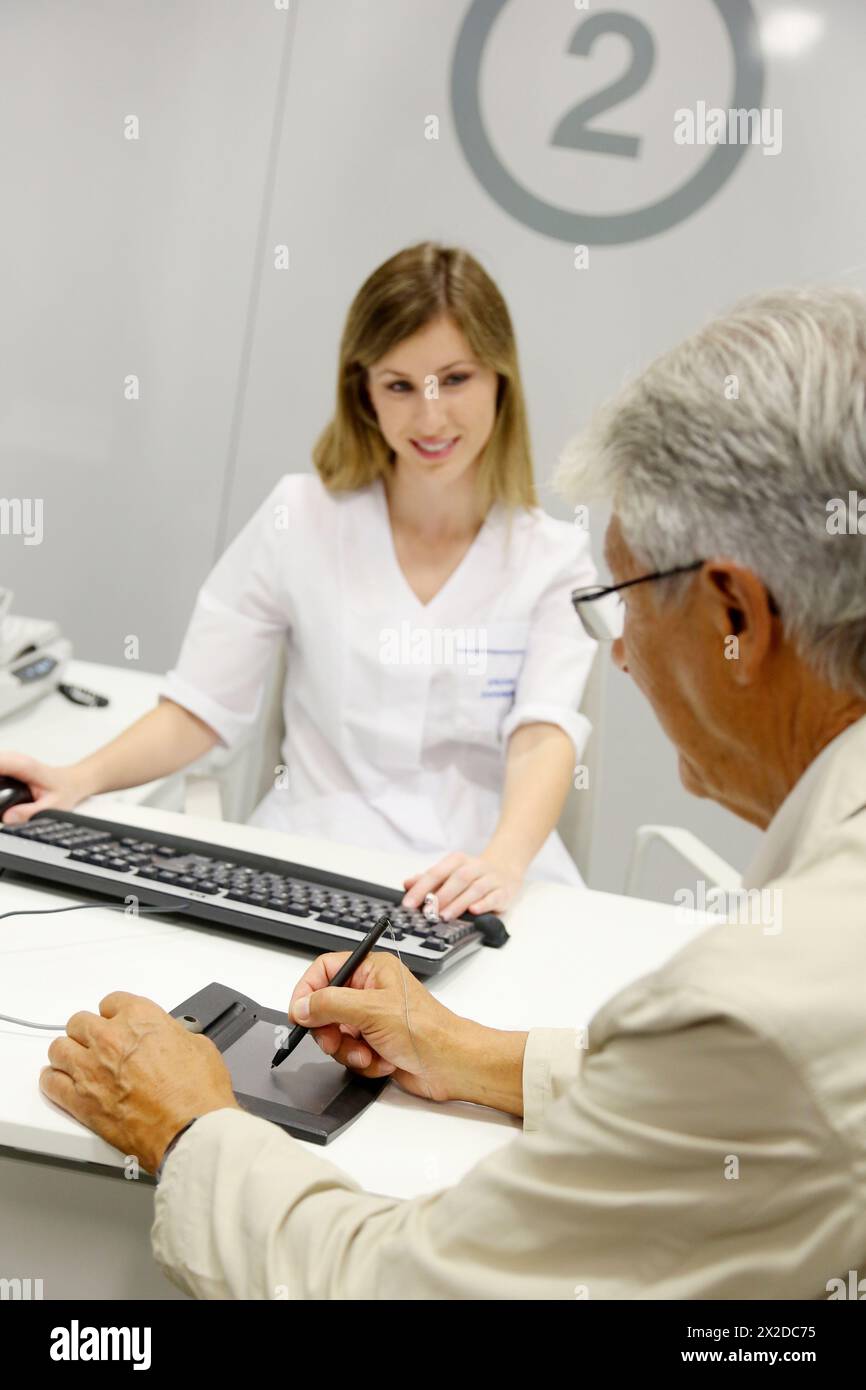 Digital signature, Reception of patients, Onkologikoa Hospital ...