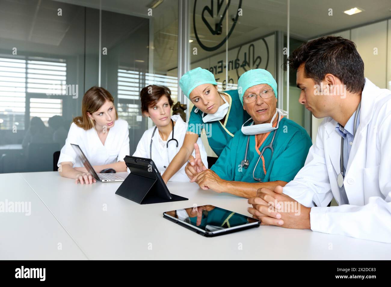 medical meeting, clinical session, Onkologikoa Hospital, Oncology ...