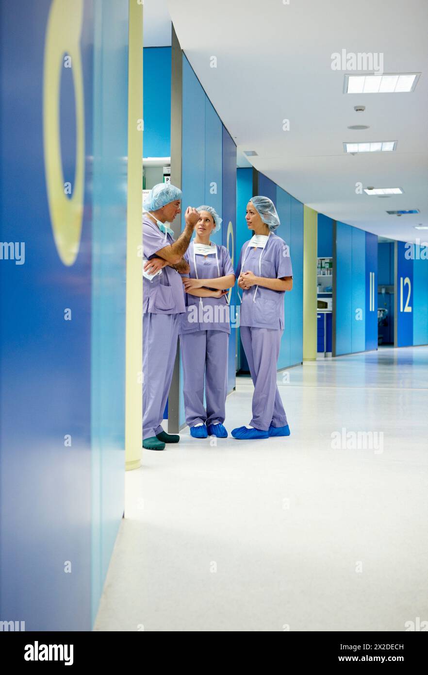 Hospital door numbers hi-res stock photography and images - Alamy