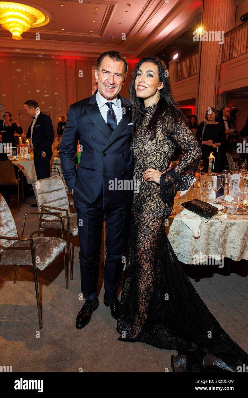 Gala - Felix Burda Award Philipp Welte und Tijen Onaran bei der Felix ...