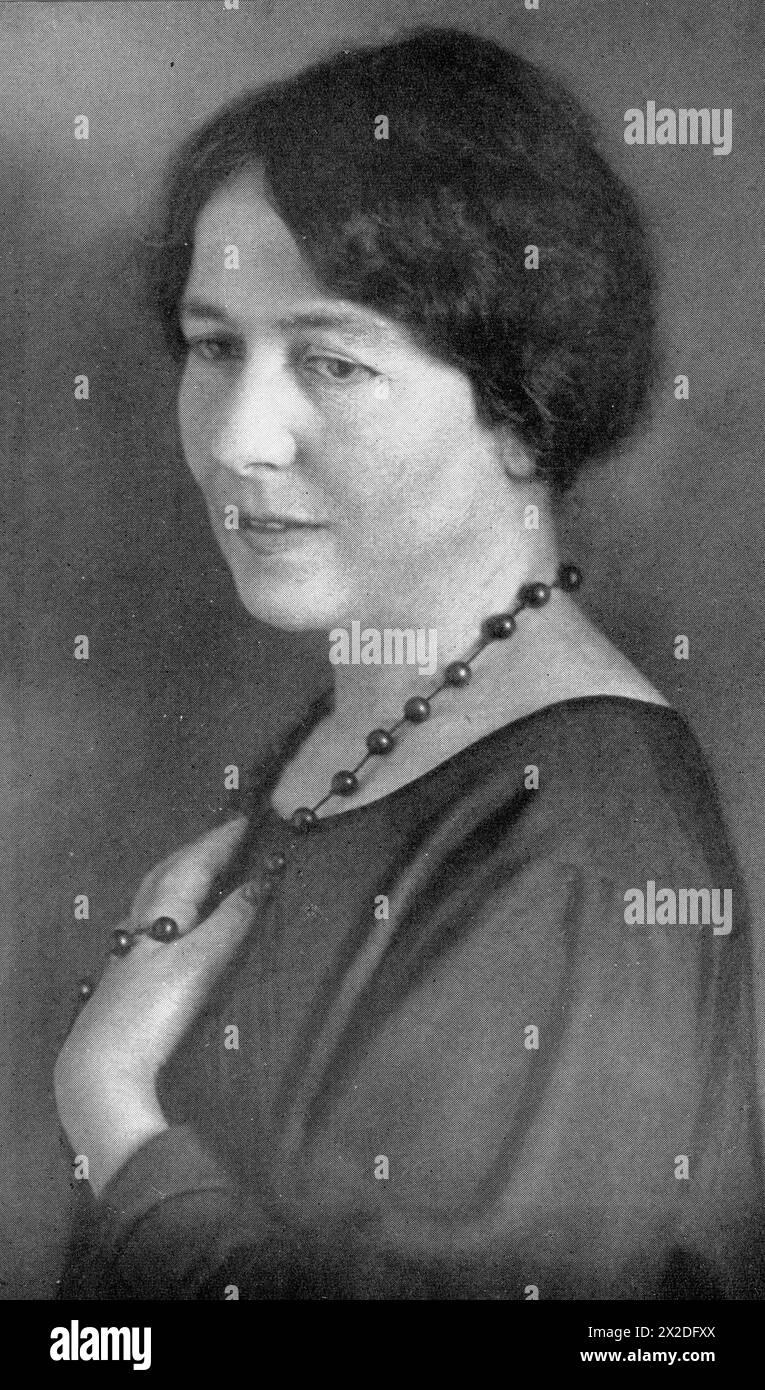 Women maria Black and White Stock Photos & Images - Alamy
