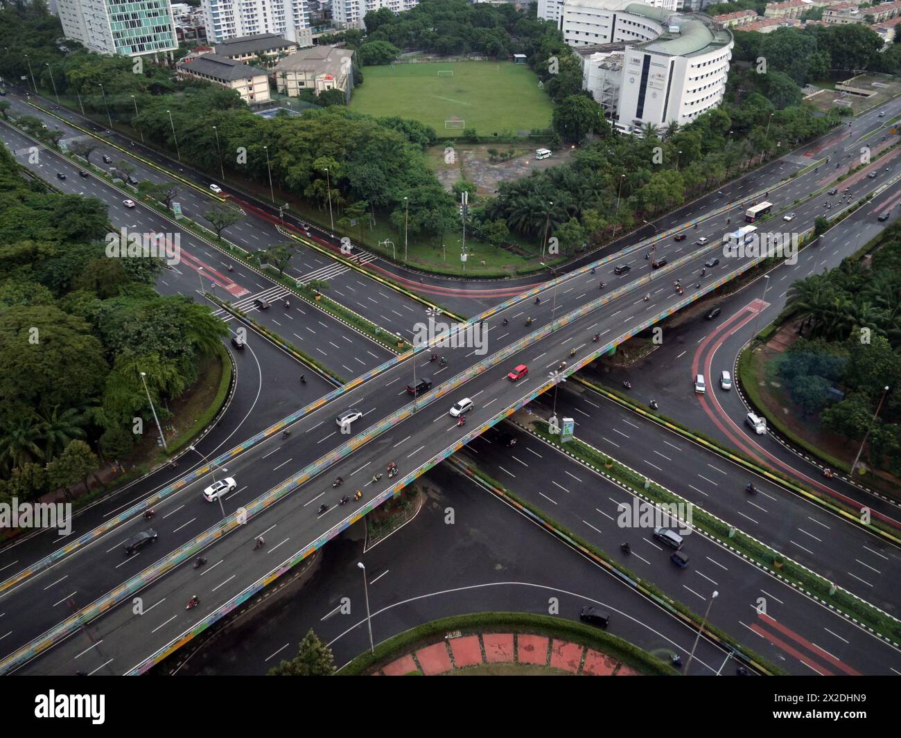 top view of overpass with vehicle traffic Stock Photo - Alamy