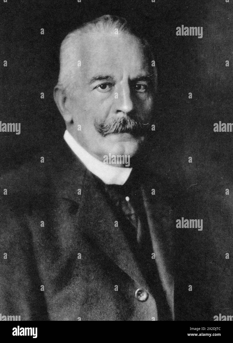 Based on biography hi-res stock photography and images - Alamy