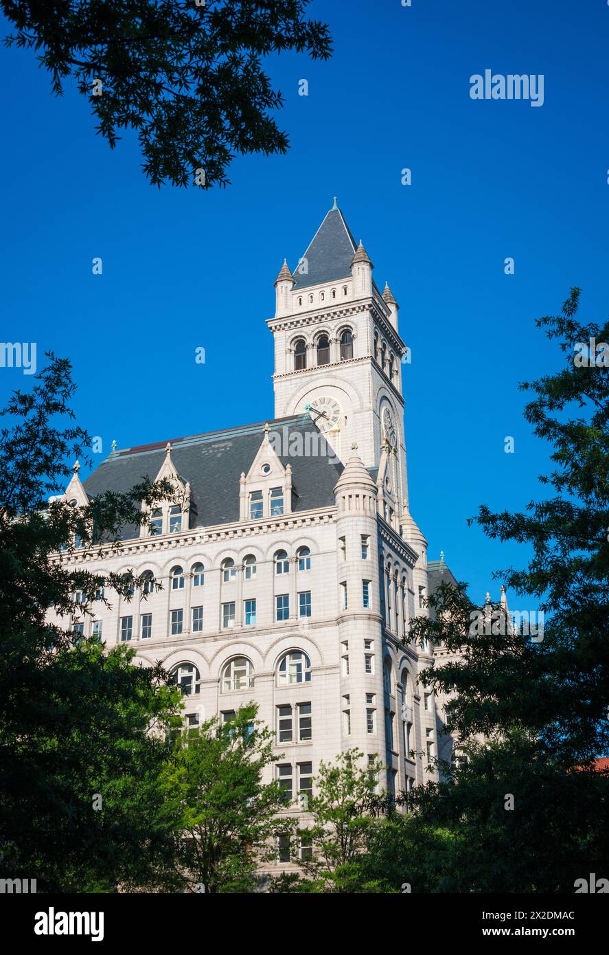 1100 in clock hi-res stock photography and images - Alamy