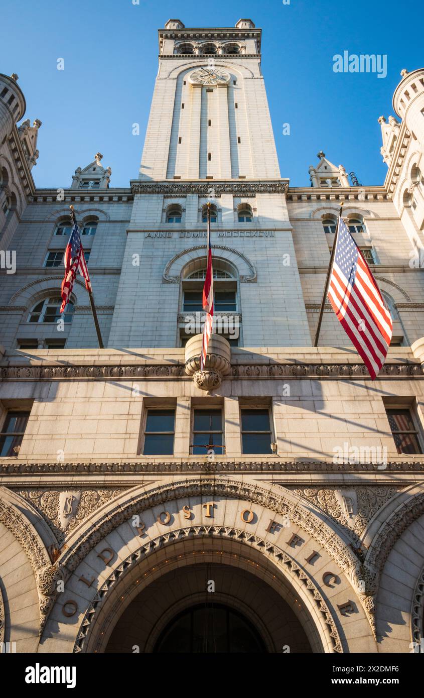 1100 in clock hi-res stock photography and images - Alamy