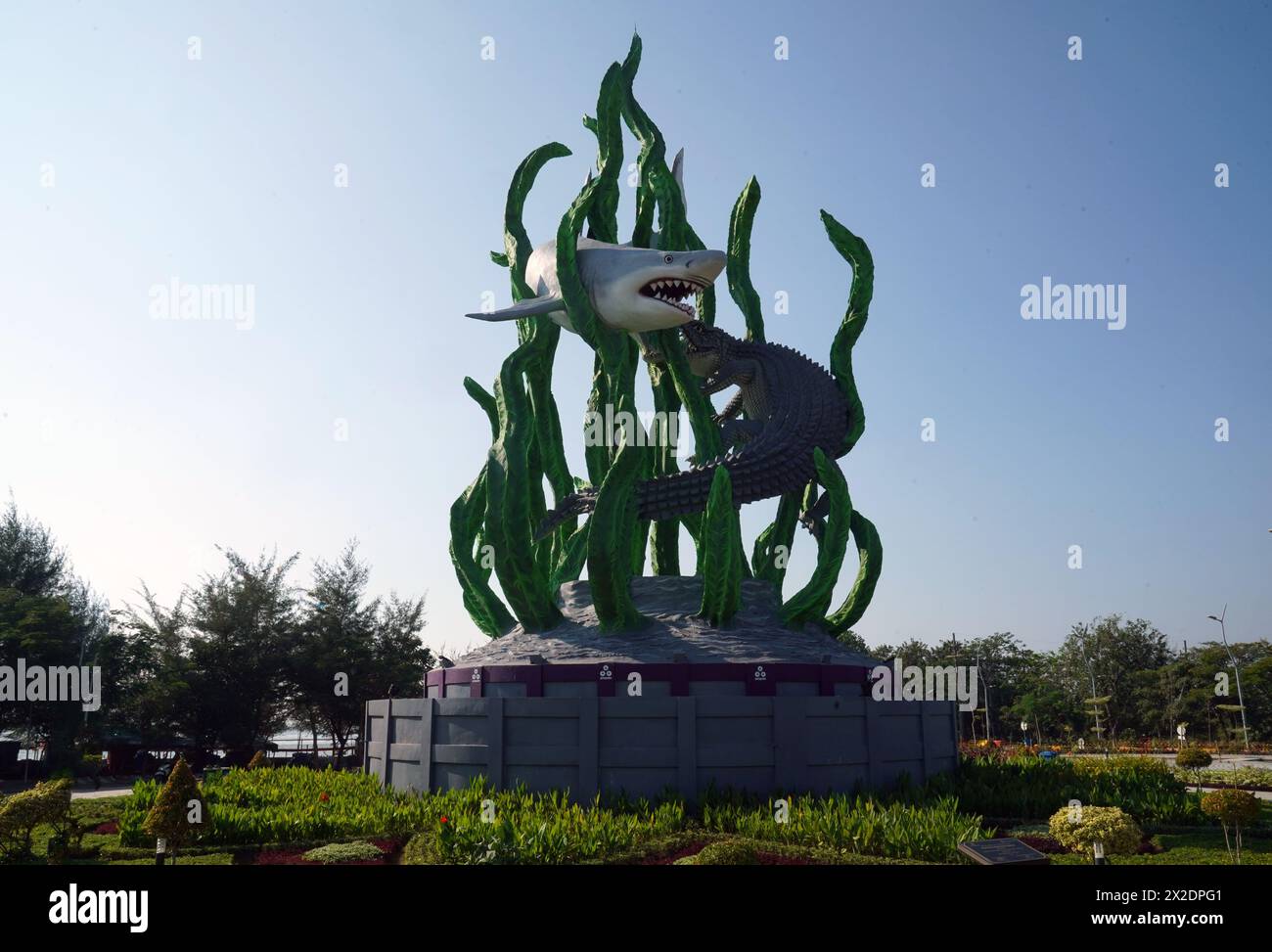 Sura and Baya statue Stock Photo - Alamy