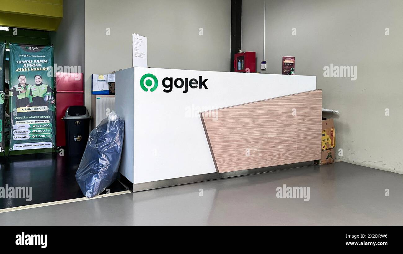 Gojek service hi-res stock photography and images - Alamy