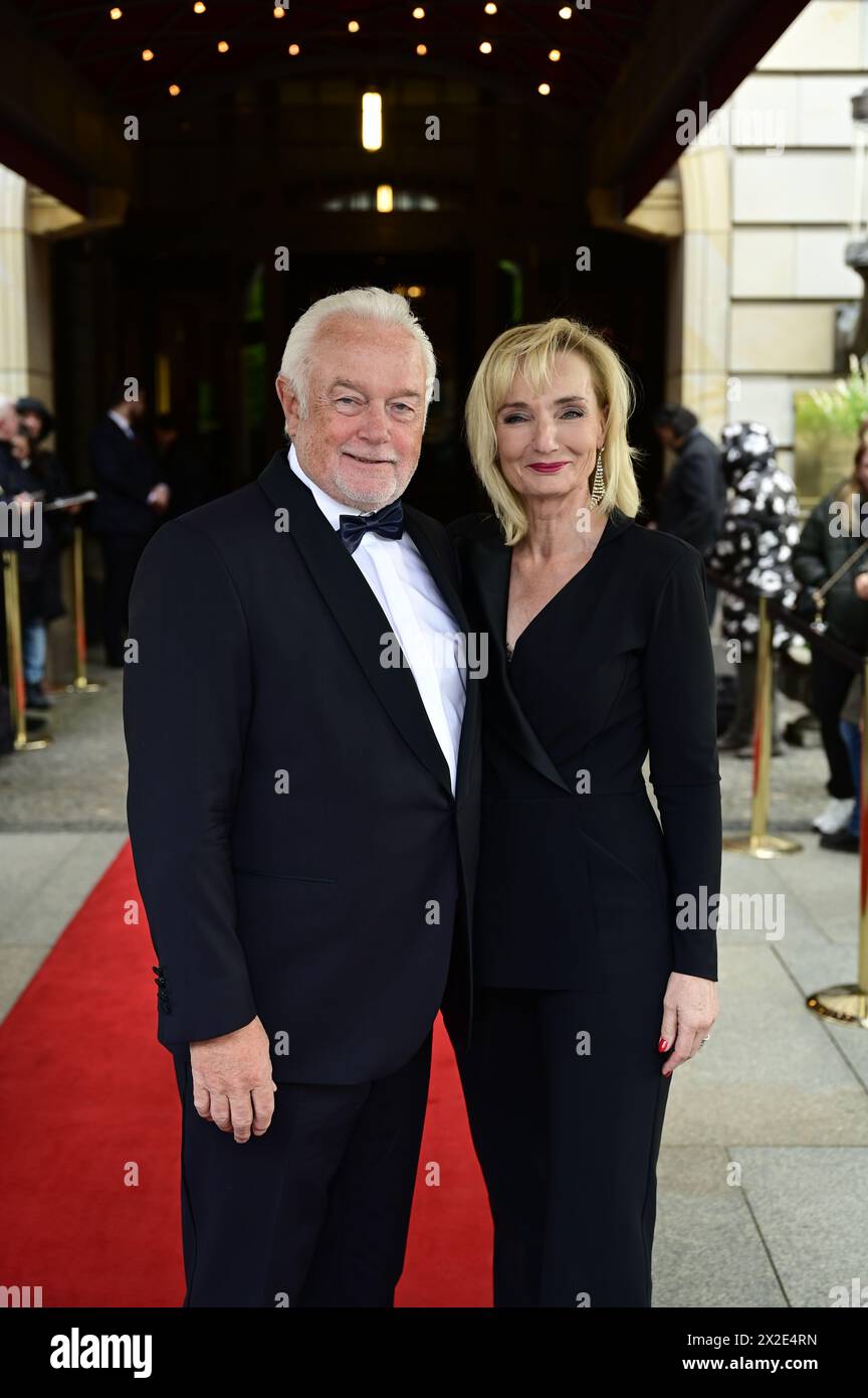 Wolfgang Kubicki und Ehefrau Annette Marberth-Kubicki bei der ...