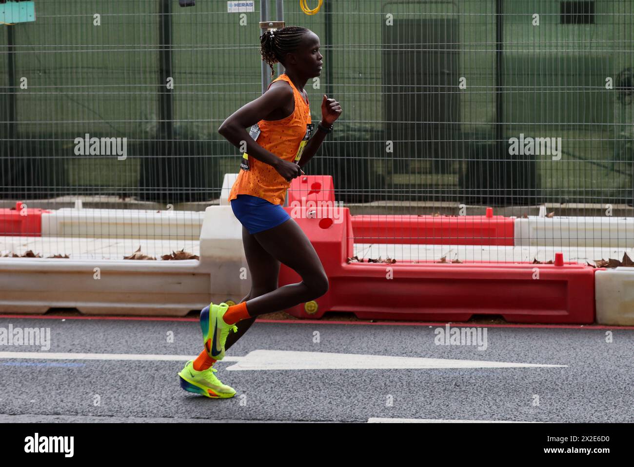 London, UK. 21st Apr, 2023. A woman elite runner takes part in the ...