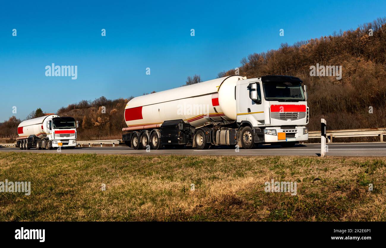 Petroleum road fuel tankers hi-res stock photography and images - Alamy