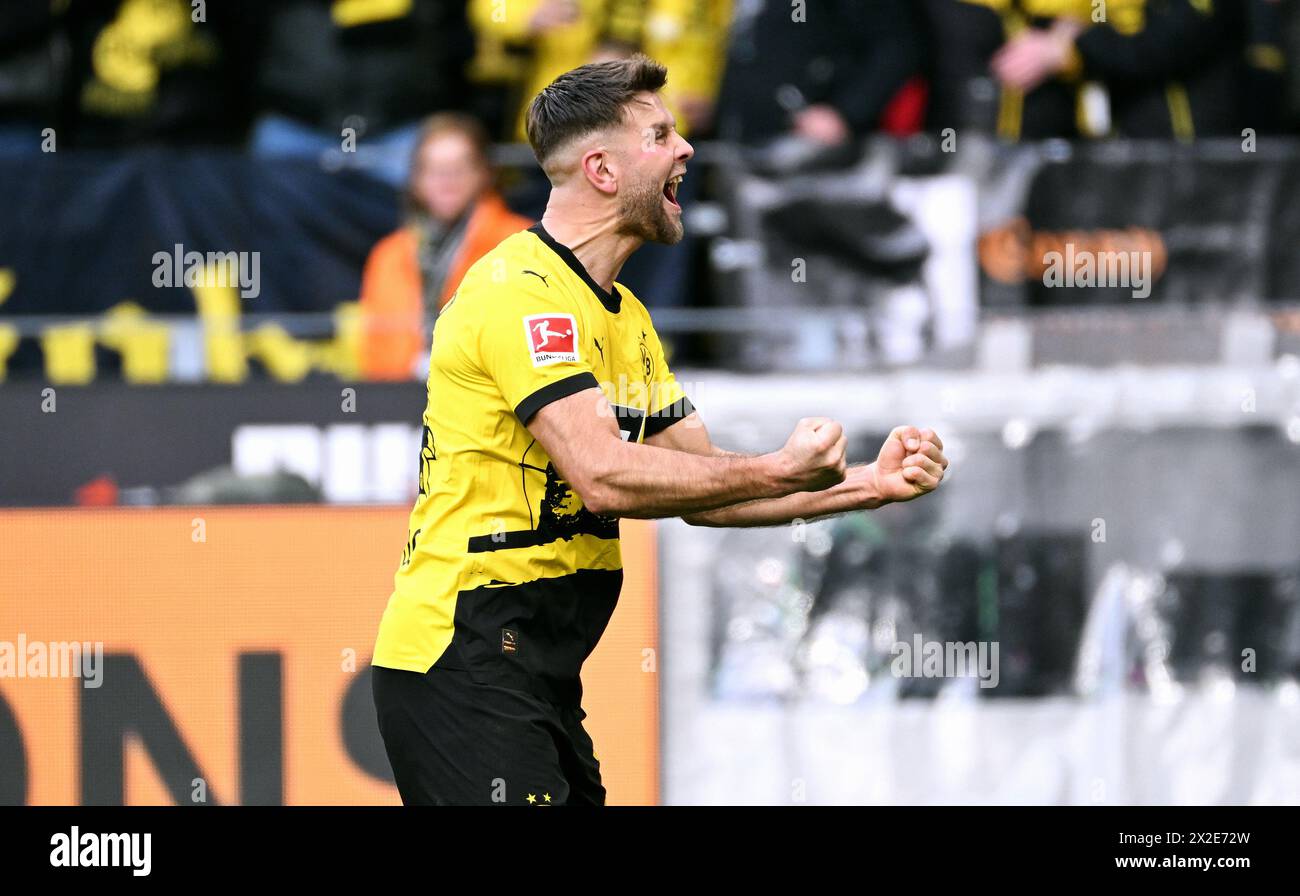 Bundesliga, Signal Iduna Park Dortmund: Borussia Dortmund vs Bayer ...