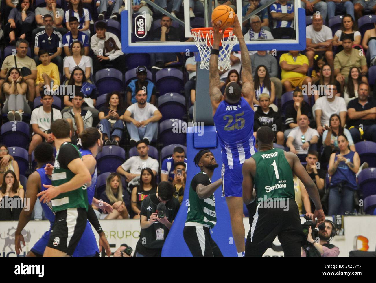 Porto, 04/20/2024 - Futebol Clube do Porto hosted Sporting Clube de ...