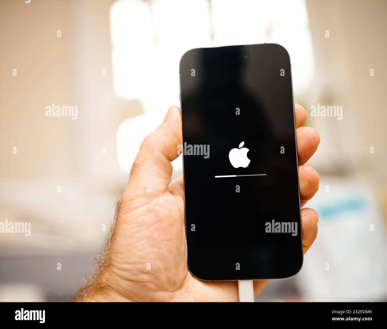 Iphone 15 charging hi-res stock photography and images - Alamy