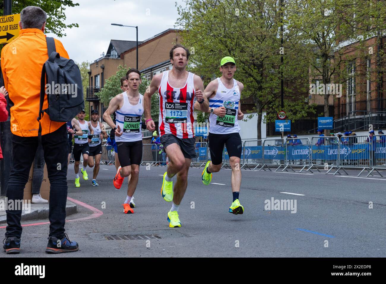 London, UK. 21st April, 2024. Runners compete in the London Marathon ...