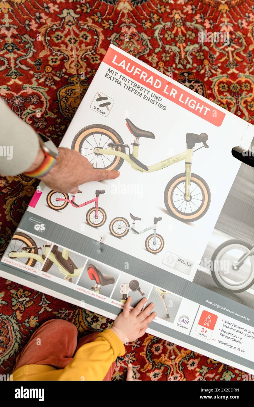 Unbox joy hi-res stock photography and images - Alamy