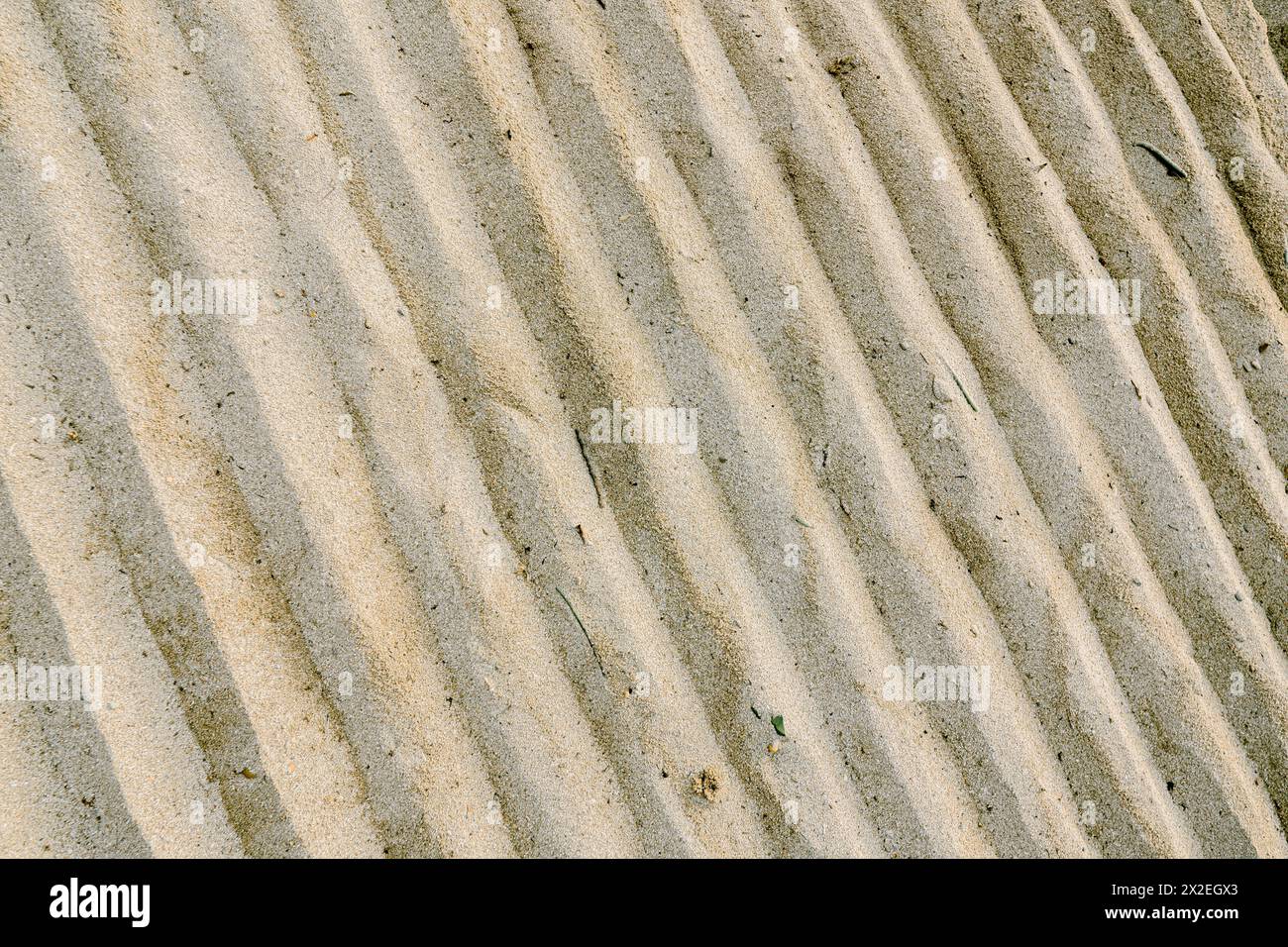 Natural diagonal wavy lines hi-res stock photography and images - Alamy