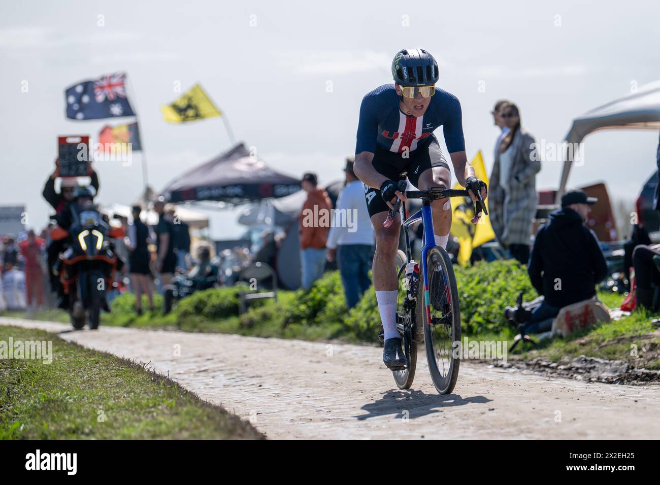 Ashlin Barry rides across the Mons-en-Pévèle sector in the U19 Paris ...