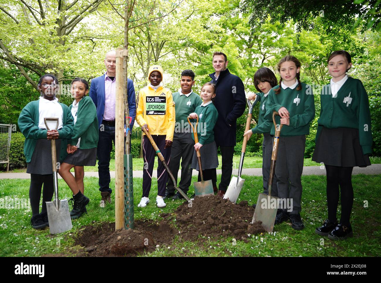 London Marathon Events Director Hugh Brasher, women's elite race winner ...