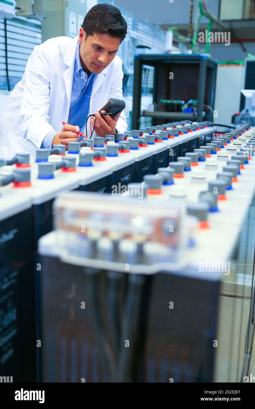 Solar liquid cell hi-res stock photography and images - Alamy
