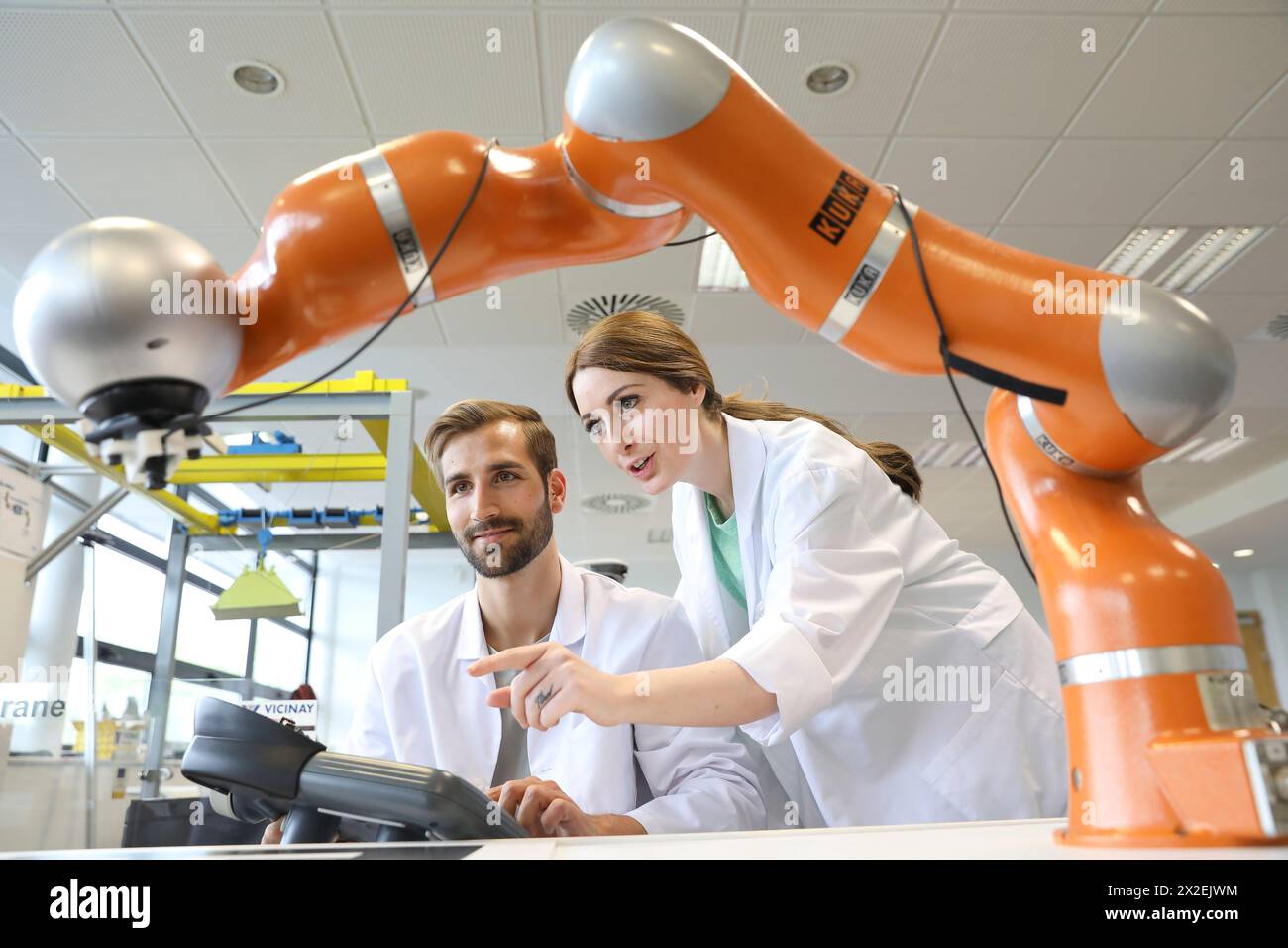 Haptic teleoperation hi-res stock photography and images - Alamy