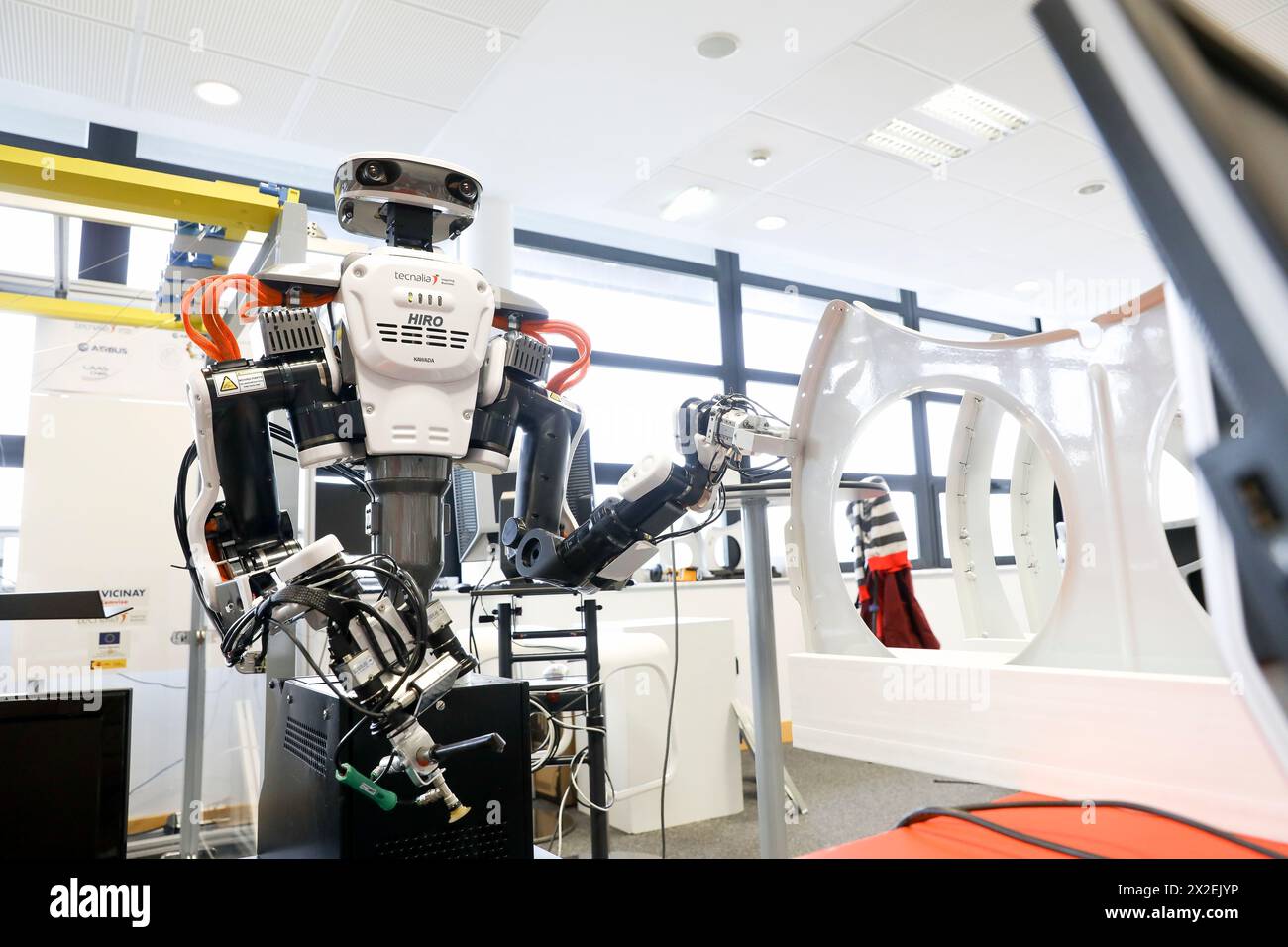 Robot with two arms for flexible robotics. Humanoid robot for ...