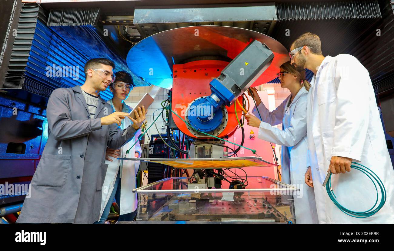 Machine tool with additive manufacturing head using 5-axis plasma for ...