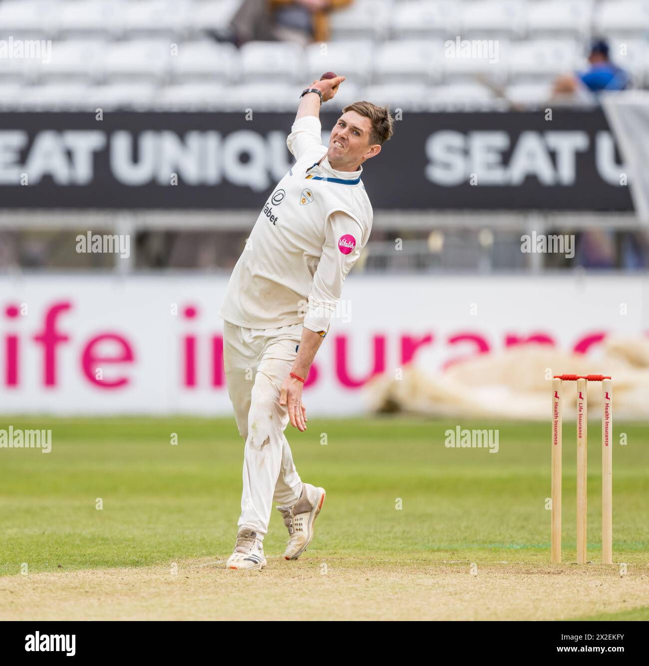 Alex Thomson bowling for Derbyshire in a Vitality County Championship ...