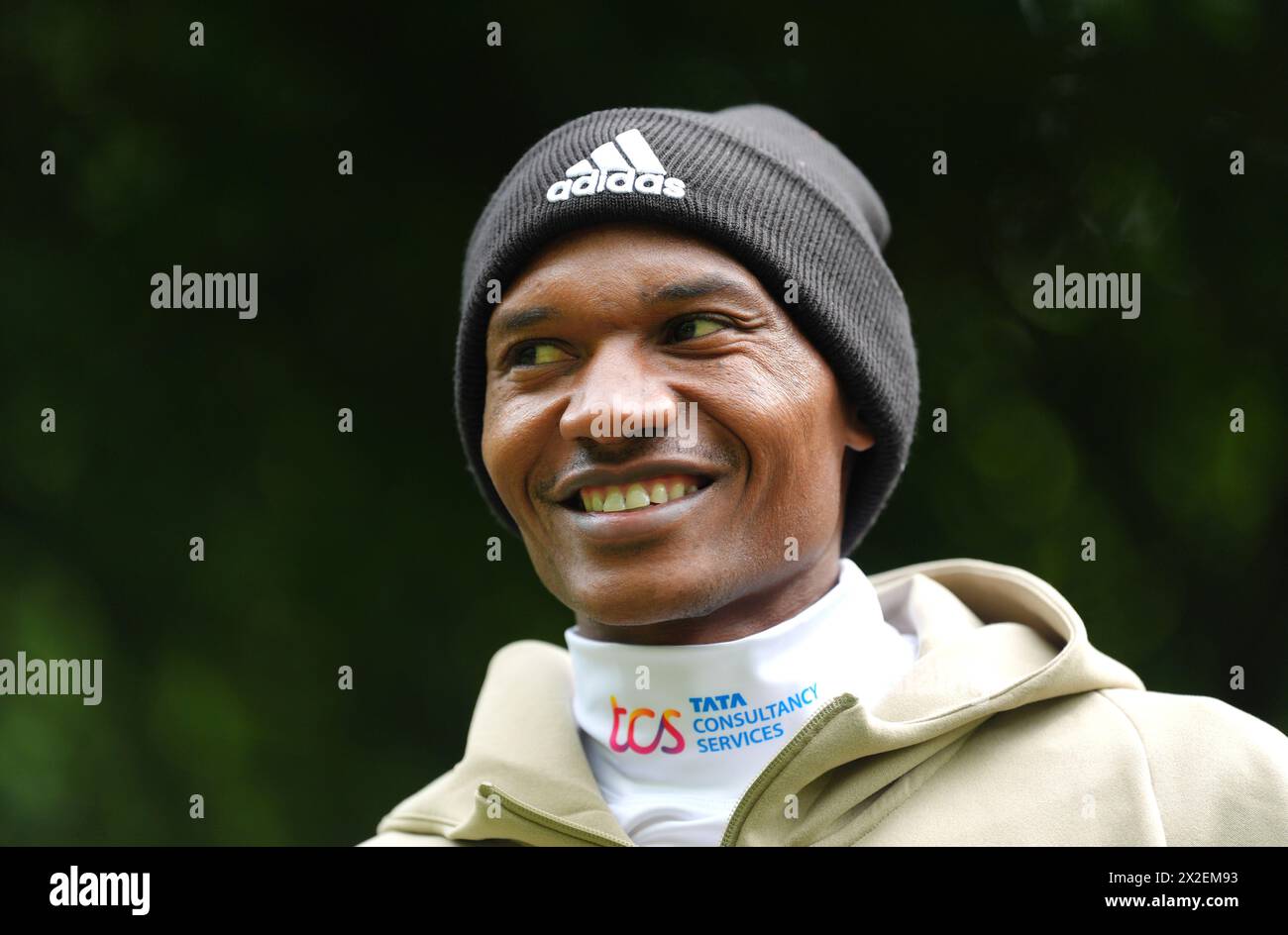 Men's elite race winner Alexander Mutiso Munyao during the 2024 TCS ...