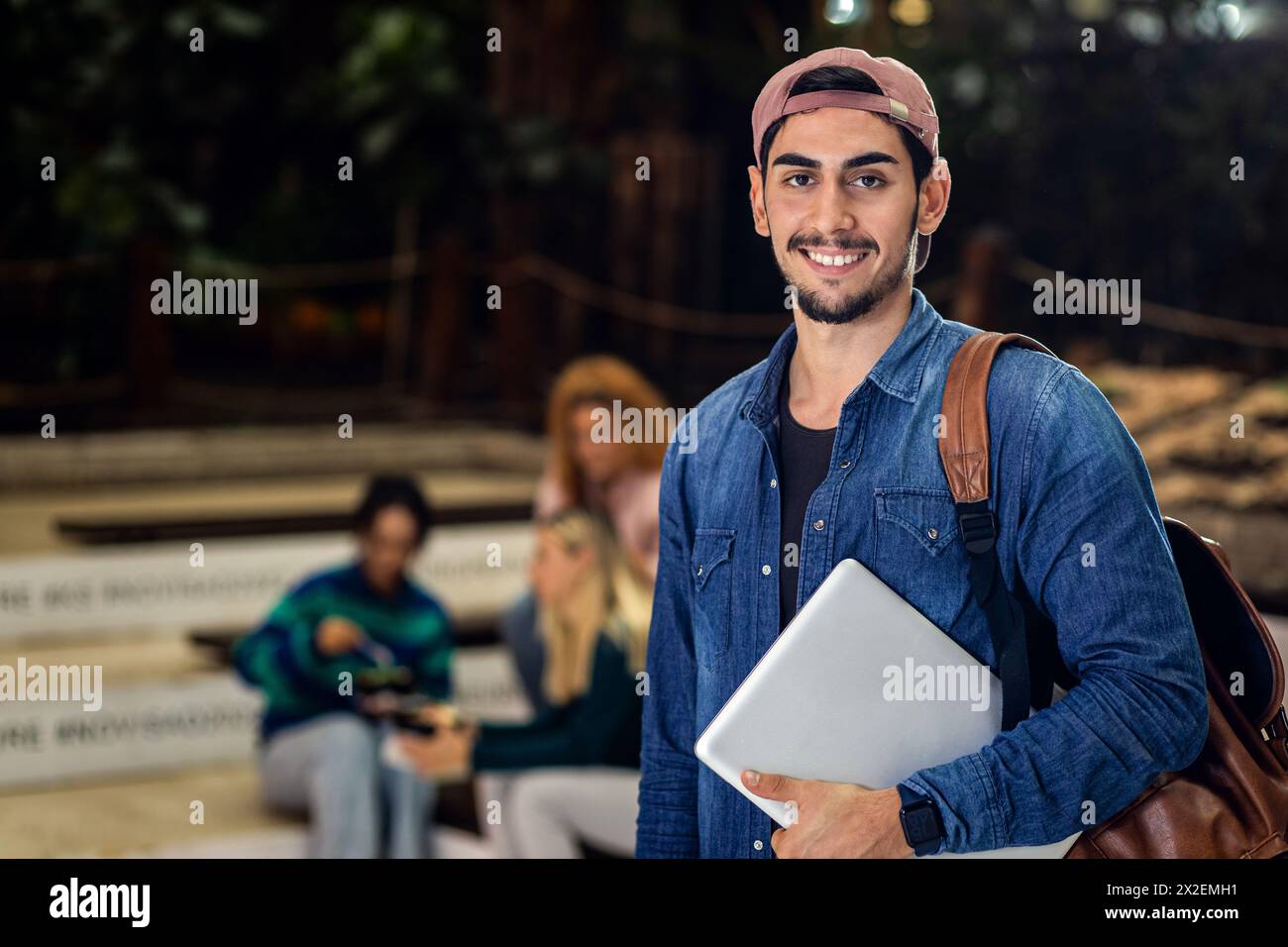 Male group college campus hi-res stock photography and images - Alamy
