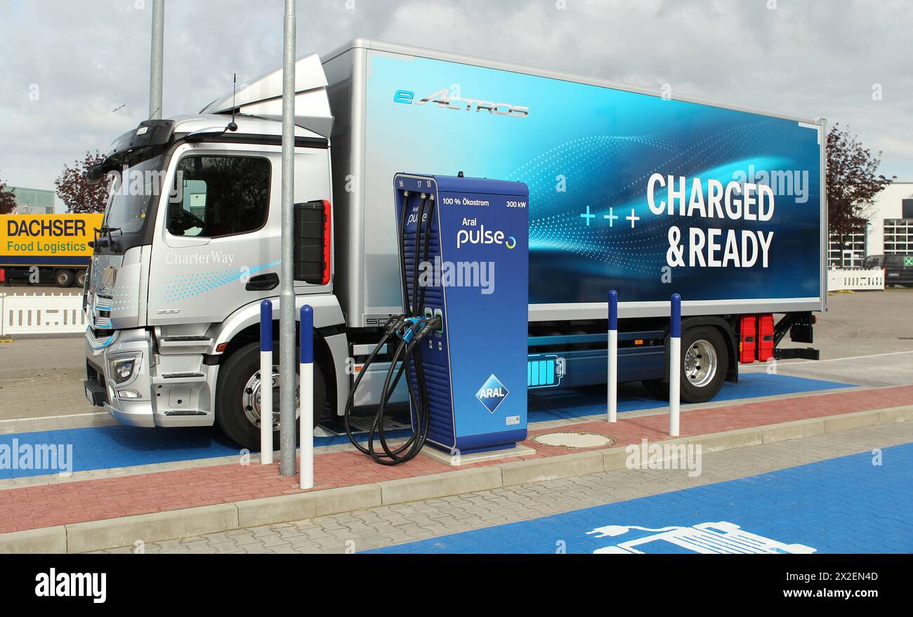 Eröffnung der neuen Lkw-E-Ladestation auf der Aral-Tankstelle an der ...
