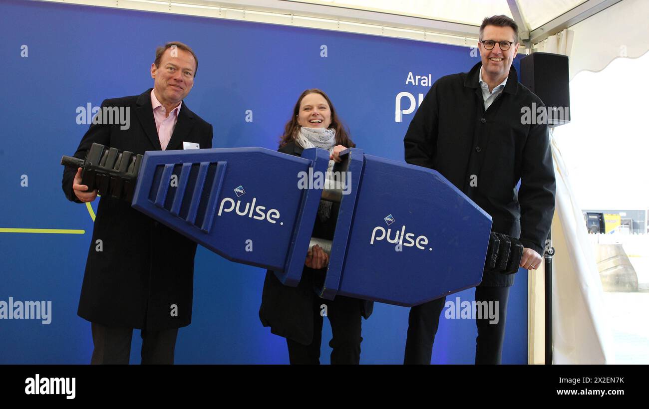 Eröffnung der neuen Lkw-E-Ladestation auf der Aral-Tankstelle an der ...