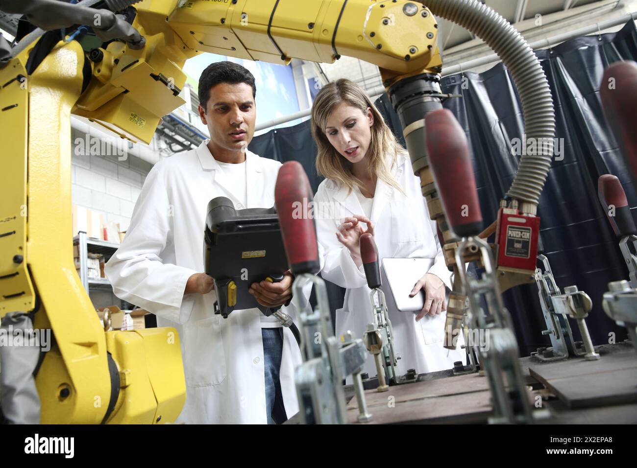 Shipweld. Monitoring the joint geometry for adaptive control of welding parameters. Industry ...