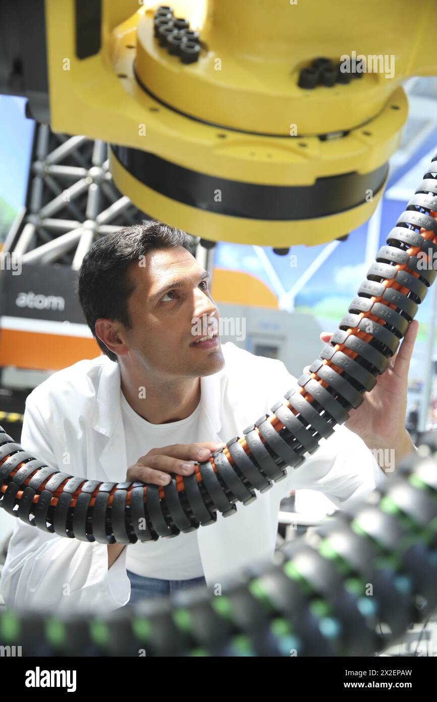 Research and development for the design of robotic manufacturing cell ...