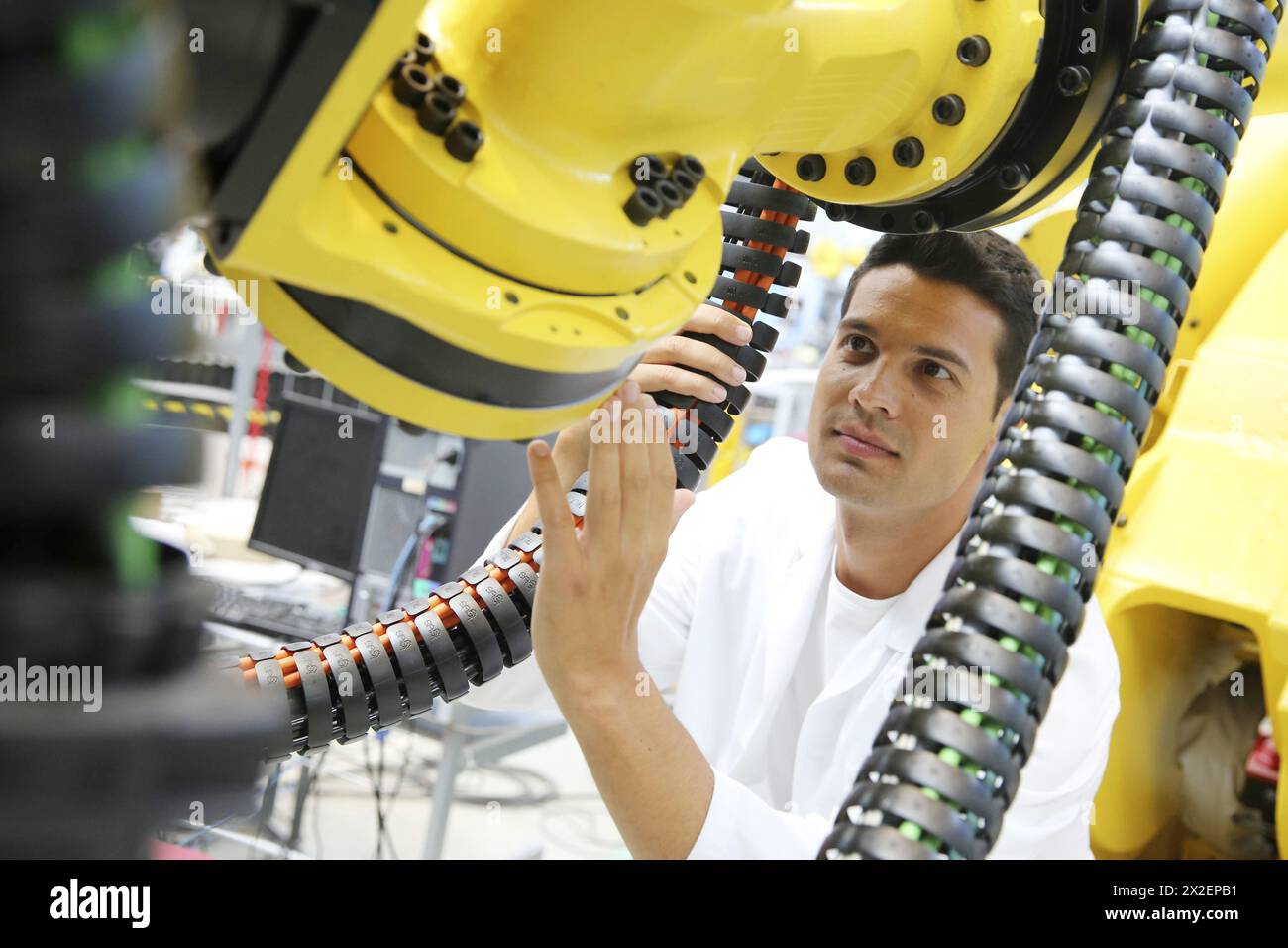 Research and development for the design of robotic manufacturing cell ...