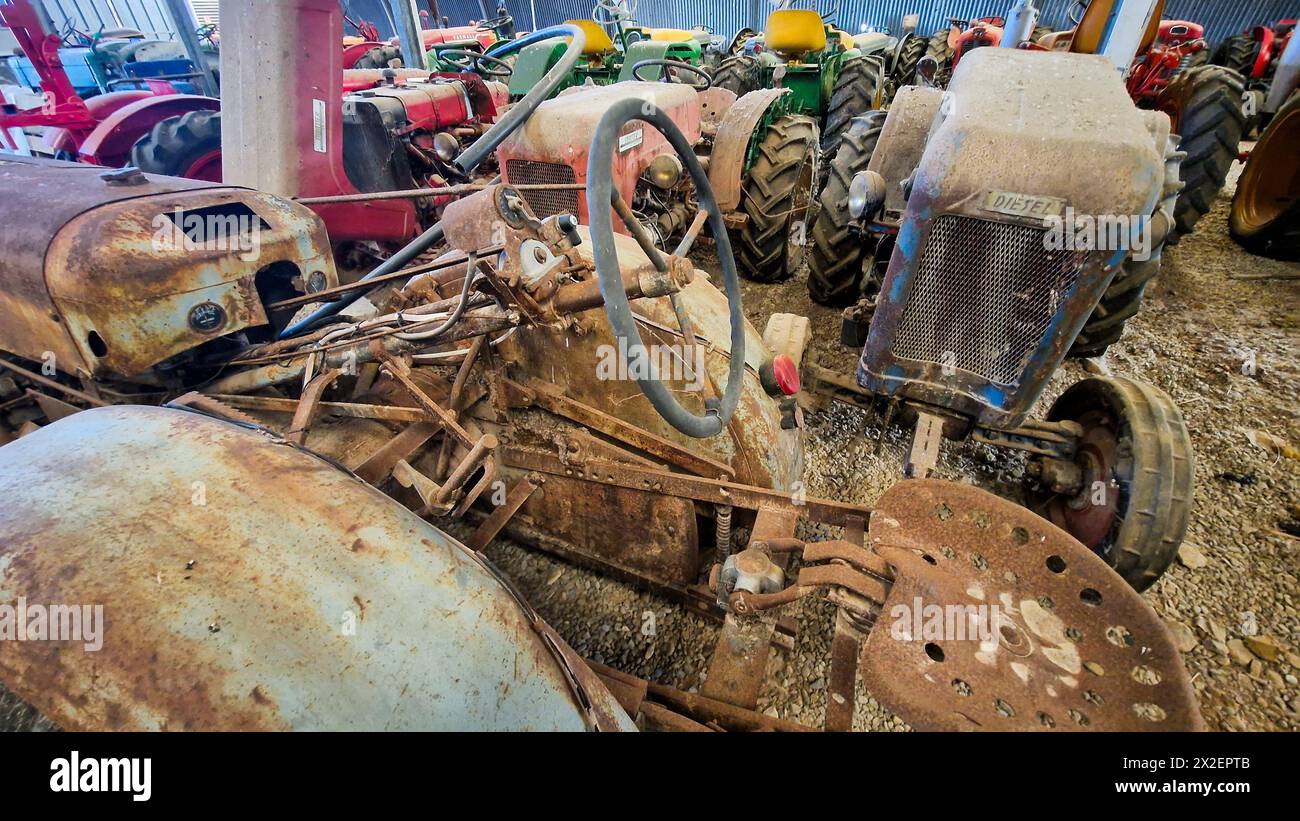 Collection old farm vehicles hi-res stock photography and images - Alamy