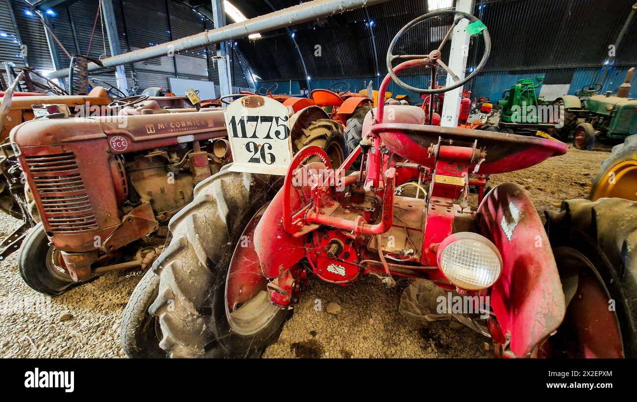 Collection old farm vehicles hi-res stock photography and images - Alamy