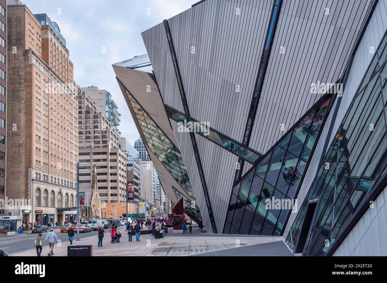 Exterior wall facade architecture building Roya Ontario Museum, toronto ...