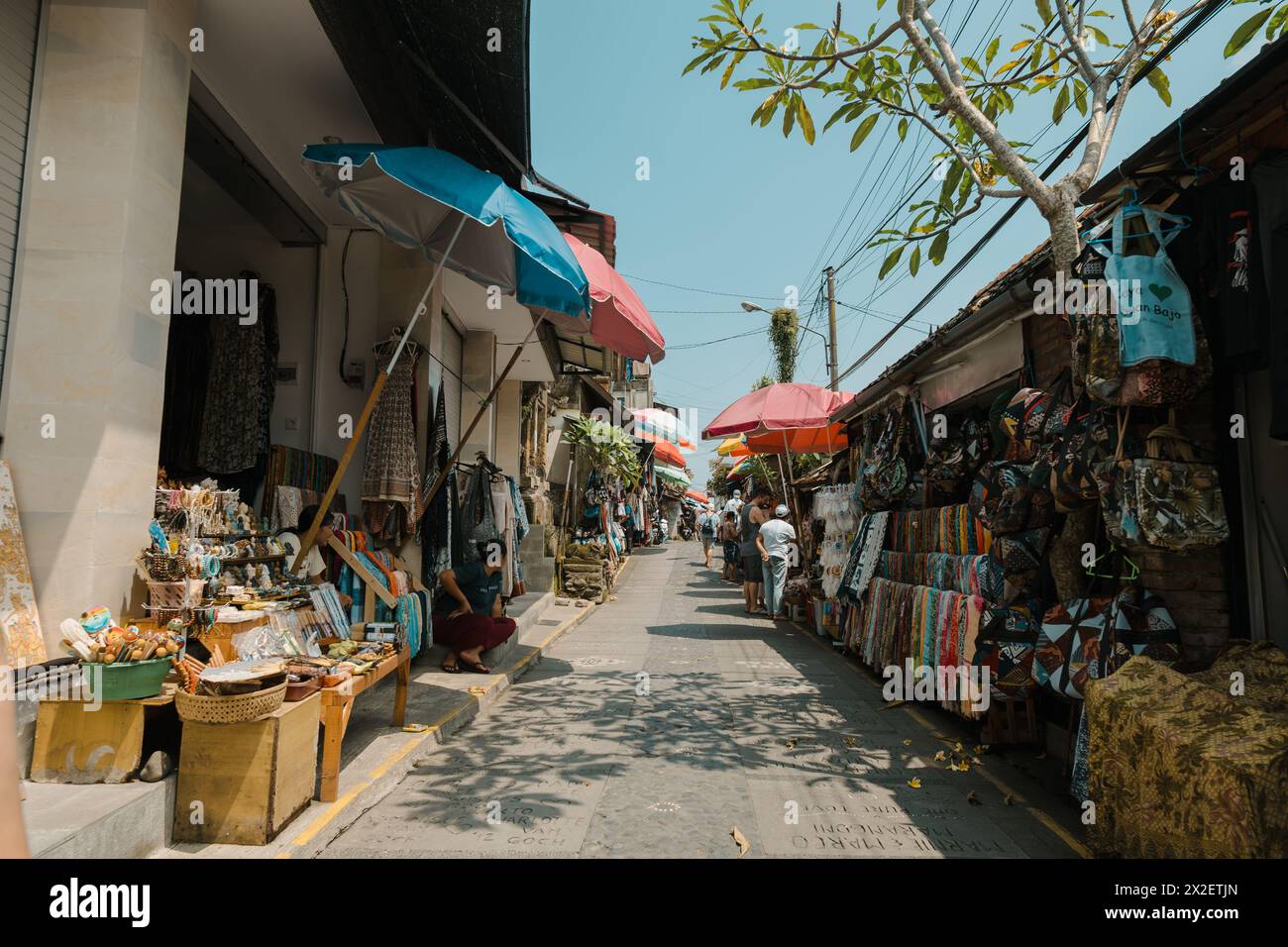 Ubud traditional market that located in the narrow street Stock Photo ...