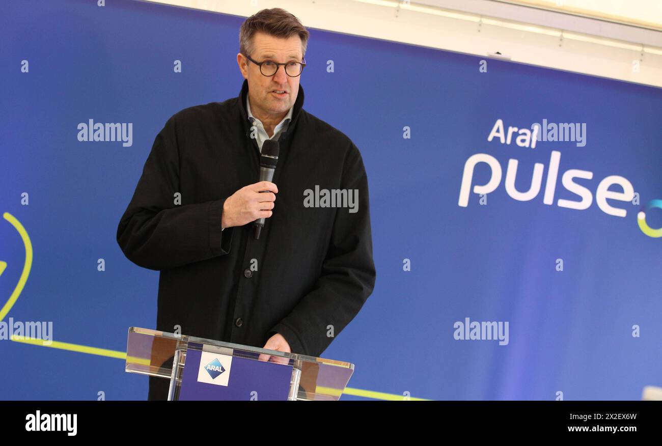 Eröffnung der neuen Lkw-E-Ladestation auf der Aral-Tankstelle an der ...