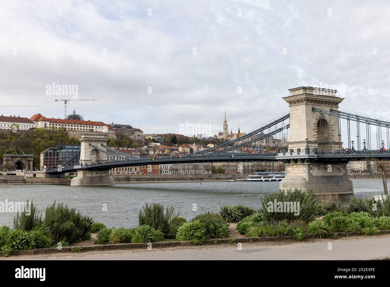 Budapest, Hungary. 29th March, 2024. The Szechenyi Chain Bridge, the ...