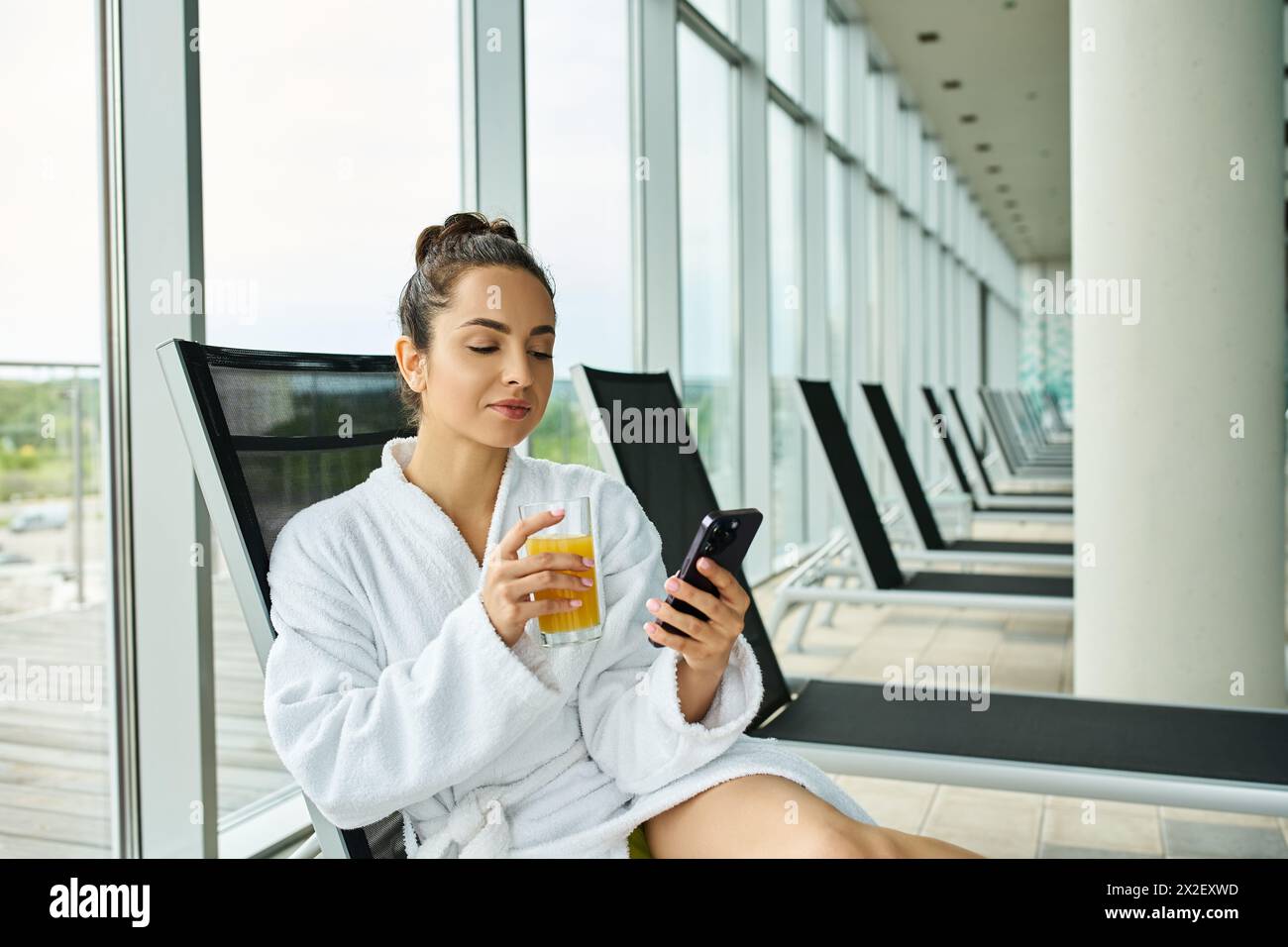 Woman texting in bath hi-res stock photography and images - Alamy