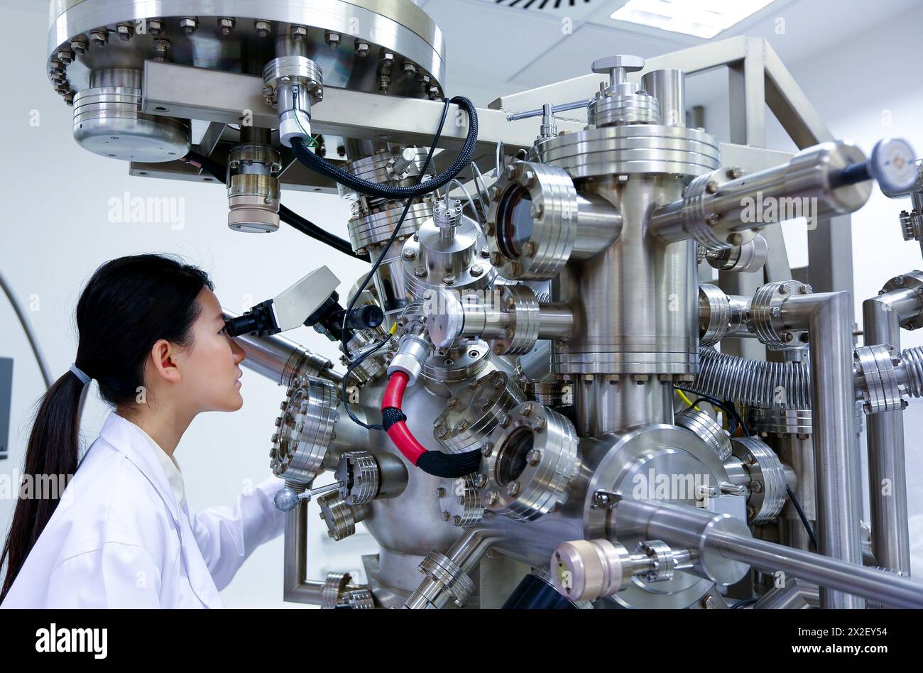 Researcher. Surface spectrometer, Photoelectron spectroscopy, Auger ...